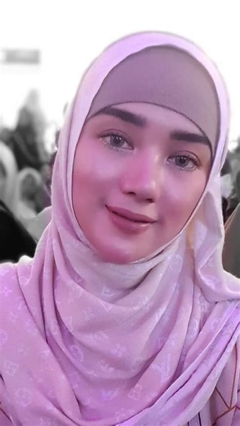 Mengaku Siap Diceraikan Ini 7 Potret Bebi Silvana Istri Ketiga Opick