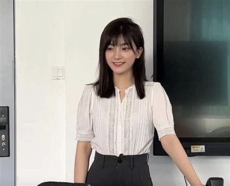老師太正白嫩童顏被學校保全攔下超狂學歷遭起底本尊神回 ETtoday大陸新聞 ETtoday新聞雲