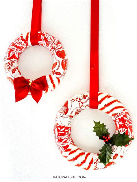 How To Make A Diy Wrapping Paper Wreath