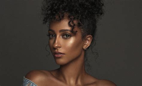 Remi Martinii Redefines The Laws Of Motherhood And Modeling