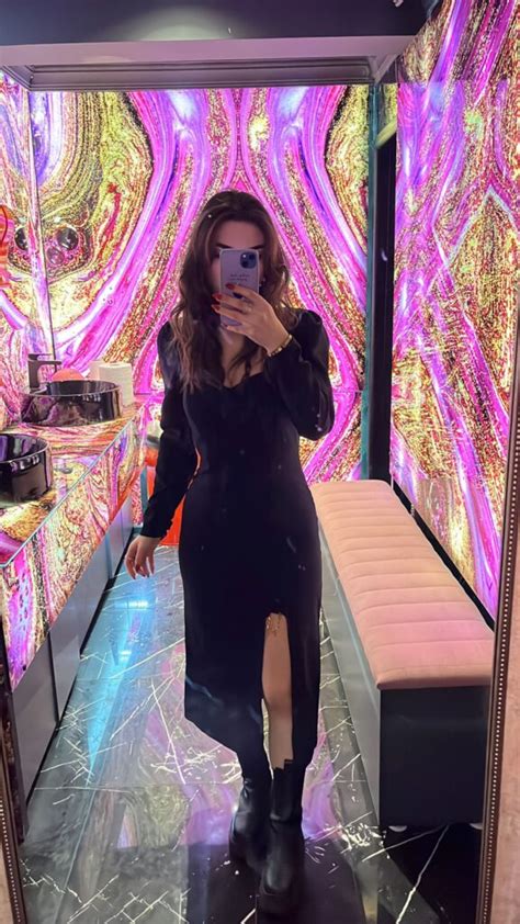Yosr Fuar Hostesi Hostes Ajansı Stand Hostesi Model Ajans Bayan Hostes