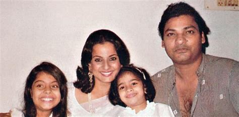 Shomu Mukherjee Indian Director ~ Bio Wiki Photos Videos