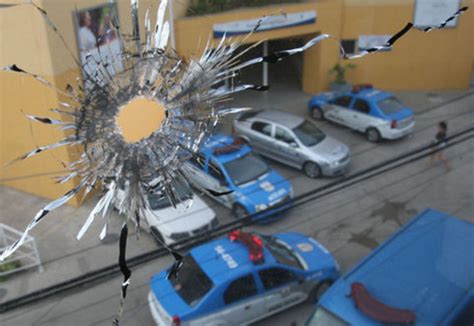 Polícia Civil Do Rj Investiga Mortes No Complexo Do Alemão Parahybano