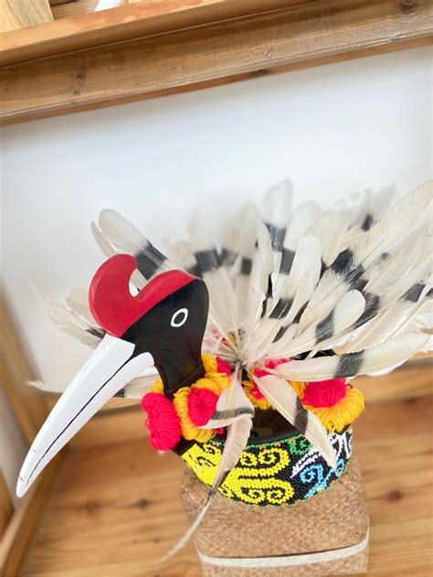 Jual Manika Kaltim Topi Cewe Dayak Topi Pengantin Wanita Dayak Topi Tari Cewe Dayak