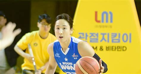 김단비 위성우 매직 우리은행 Kb스타즈 잡고 통산 15번째 정규리그 우승