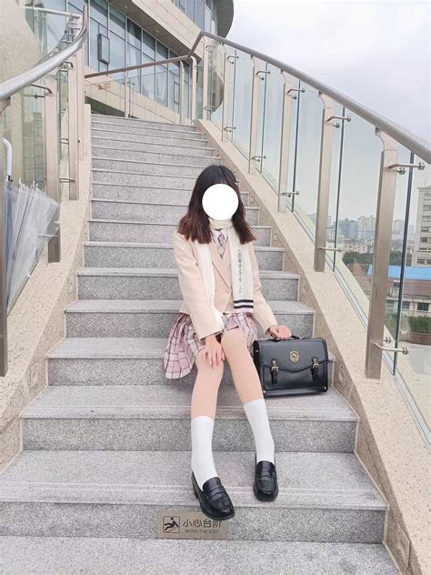 丝袜 美腿 白丝 Jk制服 小心台阶！！ 丝袜 美腿 白丝 Jk制服 Subaru Subaru34325958