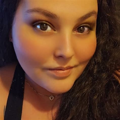 Em Hurst Buckeyegirlemh9288 • Threads Say More