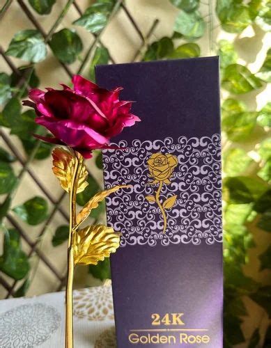 Valentine Gold Rose Valentine Day Craft वेलेंटाइन उपहार Riverbounty