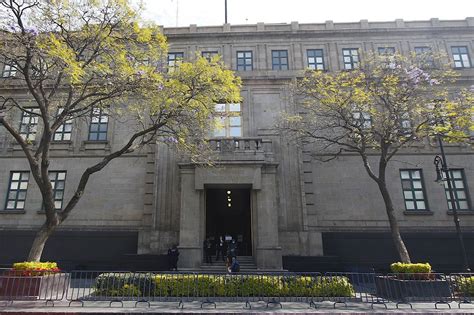 Democracia de oportunistas Reducción presupuestal al INE Conexionistas