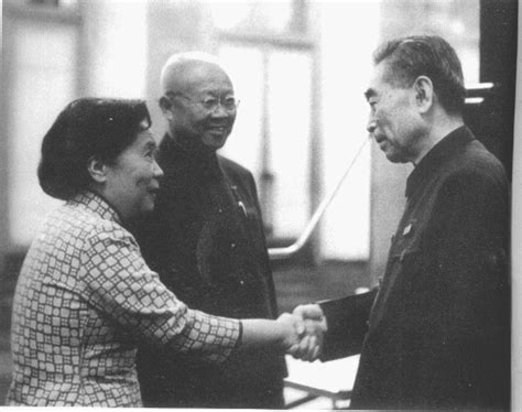 南方网：周恩来亲切接见回国访问的袁家骝、吴健雄夫妇