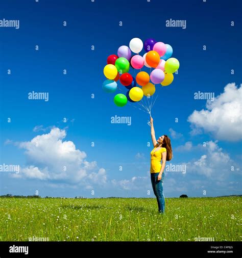 Mit Luftballons Fotos Und Bildmaterial In Hoher Aufl Sung Alamy