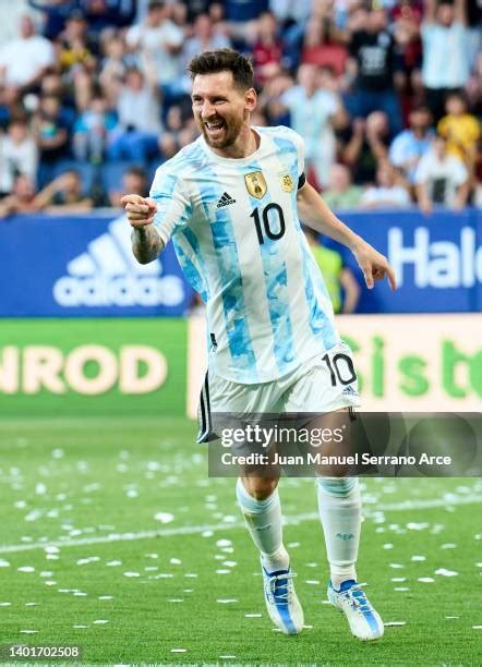 Lionel Messi Celebration Argentina Photos And Premium High Res Pictures