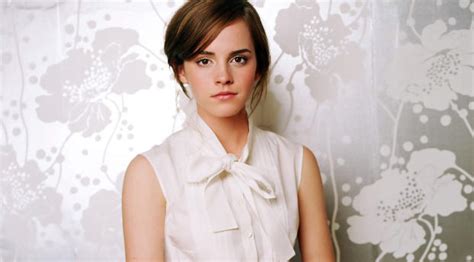 Emma Watson In White Dress Wallpaper Hd Celebrities 4k Wallpapers