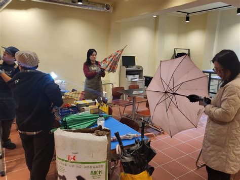 알맹상점 X 수리상점 곰손 고장난 우산 1인당 최대 3개까지 수거합니다 알맹상점