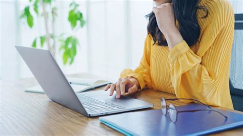 【excel】近似曲線のグラフに数式を追加する方法 Indeed インディード