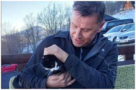 Fadil Novalić Izazvao Brojne Reakcije Objavom A Kome Je Poruka