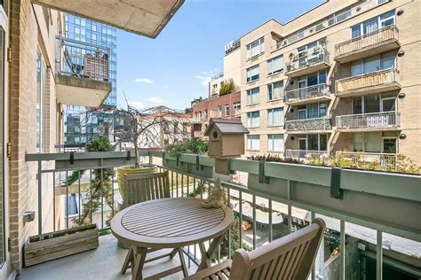 Bateman Fields Real Estate Agents Compass