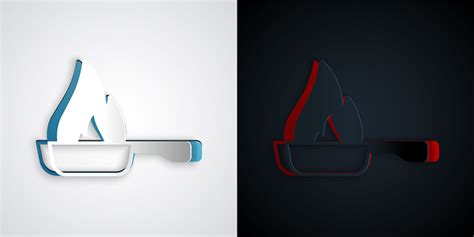 회색과 검은색 배경에 분리된 프라이팬 아이콘을 종이 잘라냅니다 튀김 또는 구운 음식 기호 종이 아트 스타일 벡터 3차원 형태에