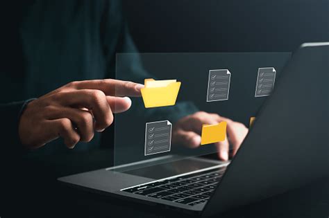 문서 파일을 효율적으로 관리하기 위한 자동화된 프로세스 문서 관리 시스템 개념입니다 개념에 대한 스톡 사진 및 기타 이미지