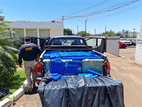 Motorista é preso mais de meia tonelada de maconha em caminhonete