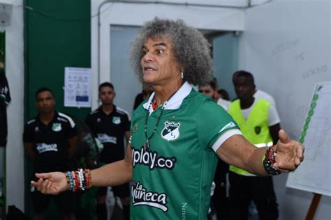 A Qué Se Dedica Carlos El Pibe Valderrama En La Actualidad Su Vida
