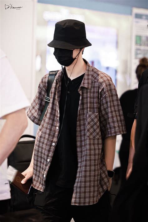 2am💚yibo Is The Best ♛ On Twitter Wangyibo 3 June Tokyo 🛫 Beijing จบ