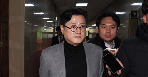 홍익표 고민정 복귀해야…당원들이 뽑아준 것 가볍지 않다