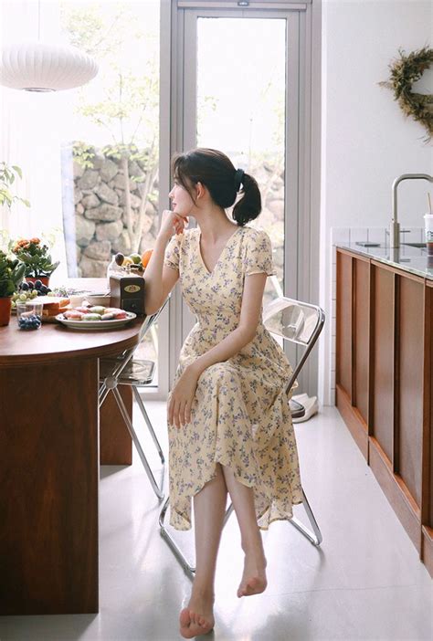 Pin Oleh Aliénor Di Photographie De Mode Gaya Model Pakaian Model