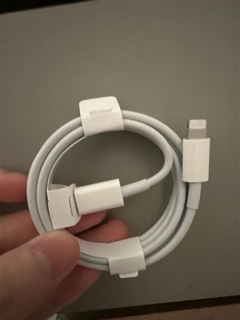 APPLE USB C CABLE Mobile Phones Gadgets Mobile Gadget Accessories Chargers Cables On