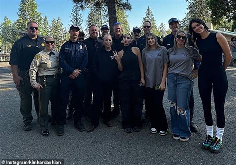 Kim Kardashian And Kendall Jenner Visit And Take Selfies With