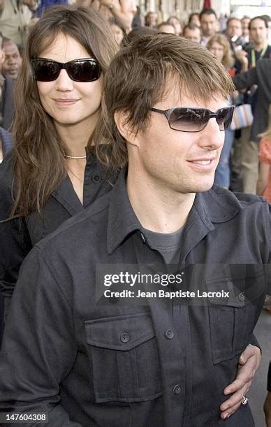 56 Tom Cruise And Katie Holmes Announce Their Engagement In Paris June