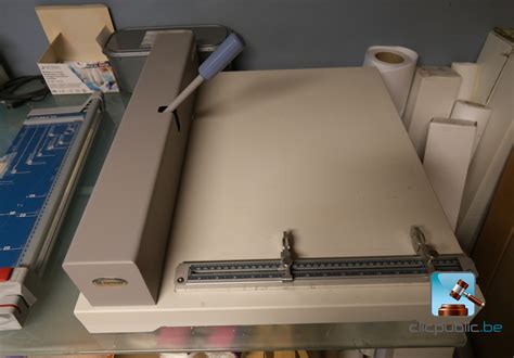 Lot De Machines Dassemblage Clicpublicbe Les Ventes Publiques En 1