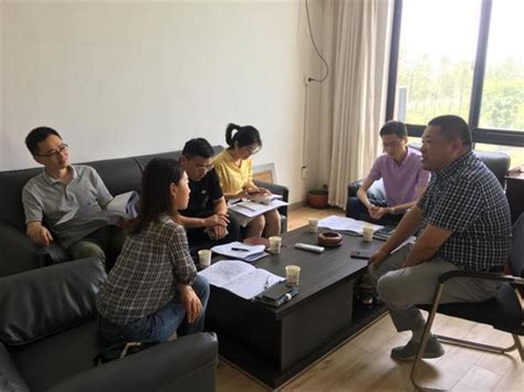南太湖精英计划组走访红木枋地板 深化三服务 品牌之家