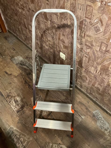 Лестница металлическая стремянка на 3 ступеньки 1 000 грн Інші будматеріали Київ на Olx