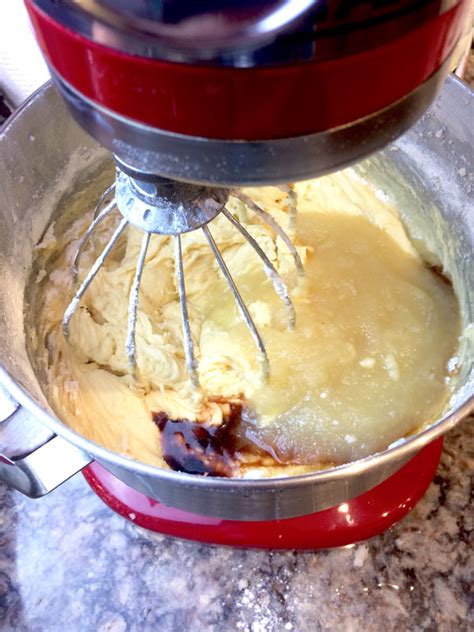 Cinnamon Pecan Pound Cake Cookingwithdfg