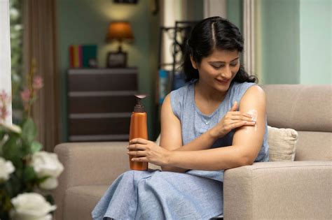 শীতে ত্বক ভালো রাখার ঘরোয়া উপায়