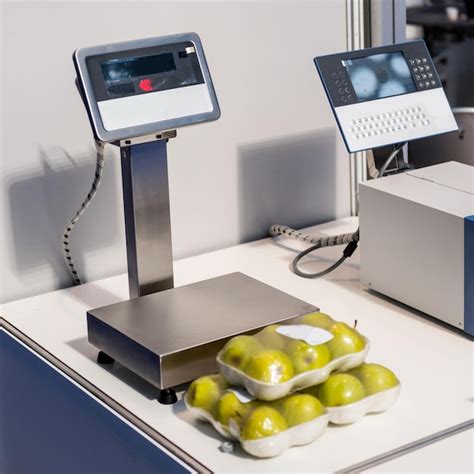 Fresh Produce Packing Premium Photo