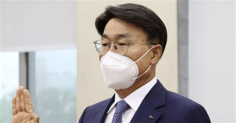 포스코 최정우 태풍 대비기간에 골프·전시회 국감서 질타 쏟아져