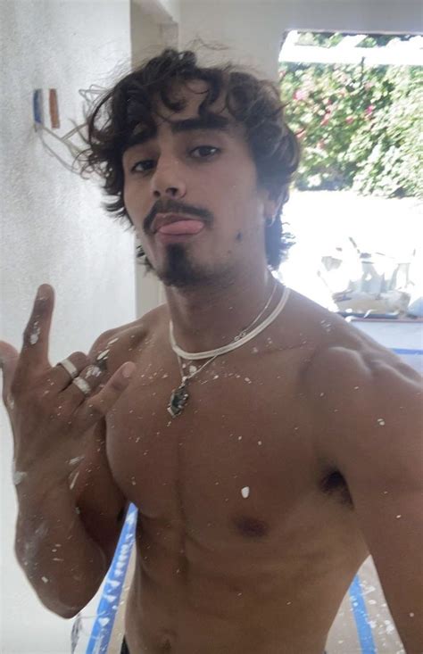 Pin By Midaszin On Quick Saves Attractive Guys Just Beautiful Men Hot Men Bodies