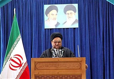 امام جمعه موقت اصفهان کارگران با حداقل حقوق و در رنج بسیار زندگانی می