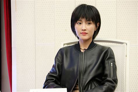 尹姝贻 潘粤明尹姝贻 尹姝贻年龄 大山谷图库