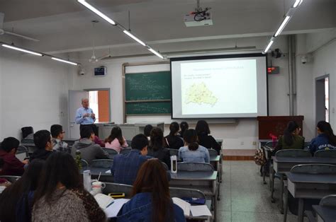 德国卡尔斯鲁厄理工学院klaus Schäfer教授担任大气学院客座教授并为研究生开设大气化学英文课程 国际交流与合作处国际教育学院