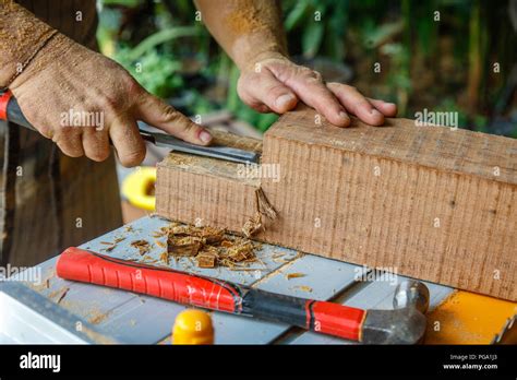 Hammer And Chisel Hi Res Stock Photography And Images Alamy