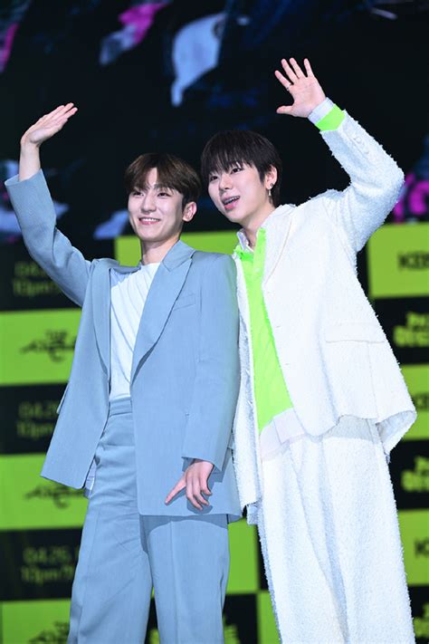 종합 지코의 아티스트 트렌디한 지코키 컬러는 형광라이트