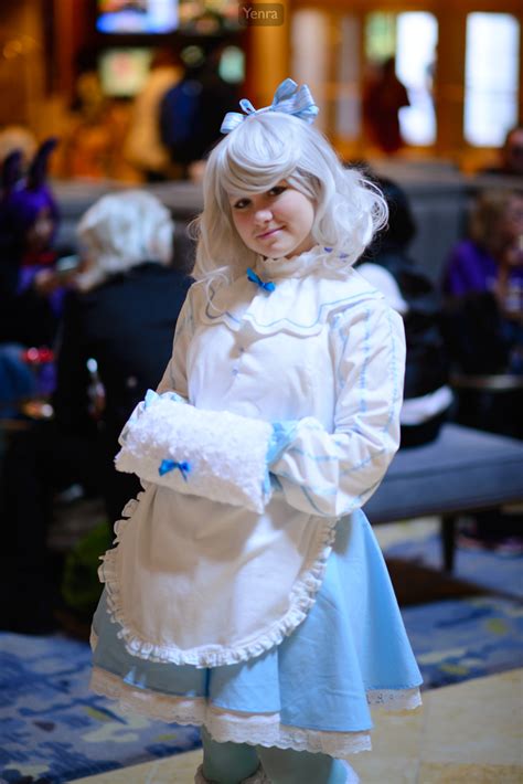 Vulpix Cosplay
