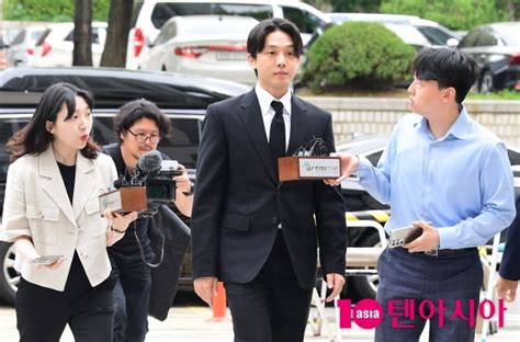 Ten 포토 유아인 공범 도피 시도 없었다 텐아시아