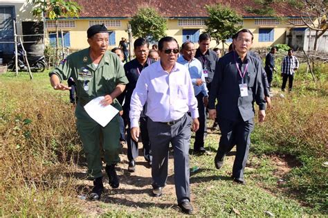 សម្តេចតេជោ ហ៊ុន សែន អញ្ជើញចុះពិនិត្យ វិទ្យាល័យហ៊ុនសែនព្រៃនប់