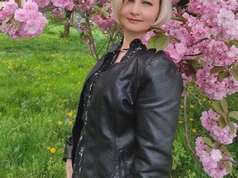 Edithmanning Ladies 40 Years Old