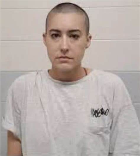 Novice Dominatrix Accidently Choked Bloke To Death In Kinky Hotel Sex