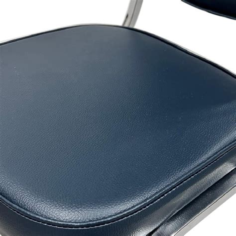 เก้าอี้จัดเลี้ยง Itk Tk 66 สีกรมท่า